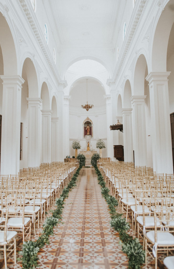A Destination Wedding in Mexico Filled with Old World Charm