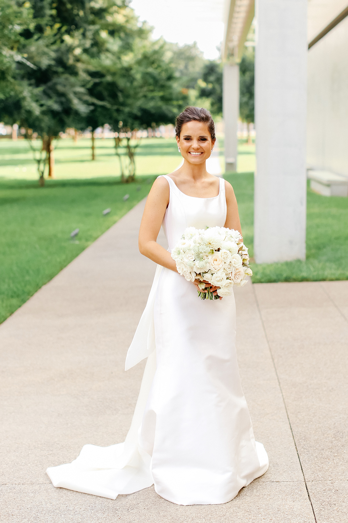Jen_at_Kimbell_Art_museum