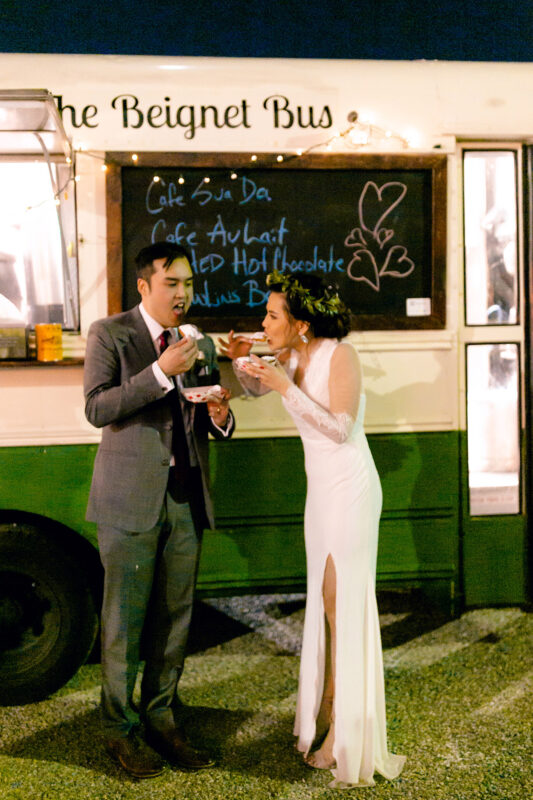 Food Trucks, Mobile Bars, and More You Can Rent For Your Wedding