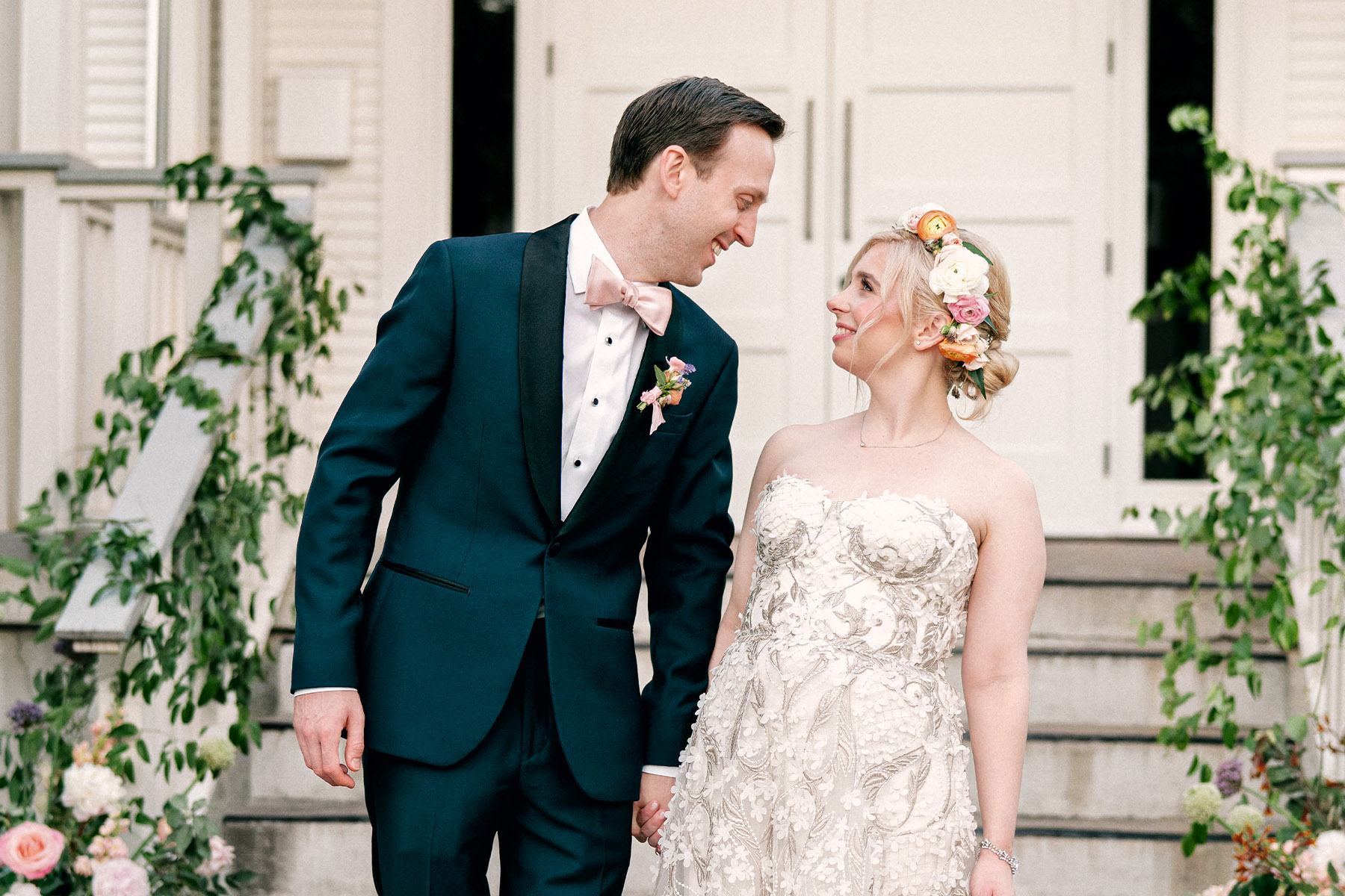 Sarah Baker Wedding We Are Getting A Sneak Peek At Maddie & Reed's