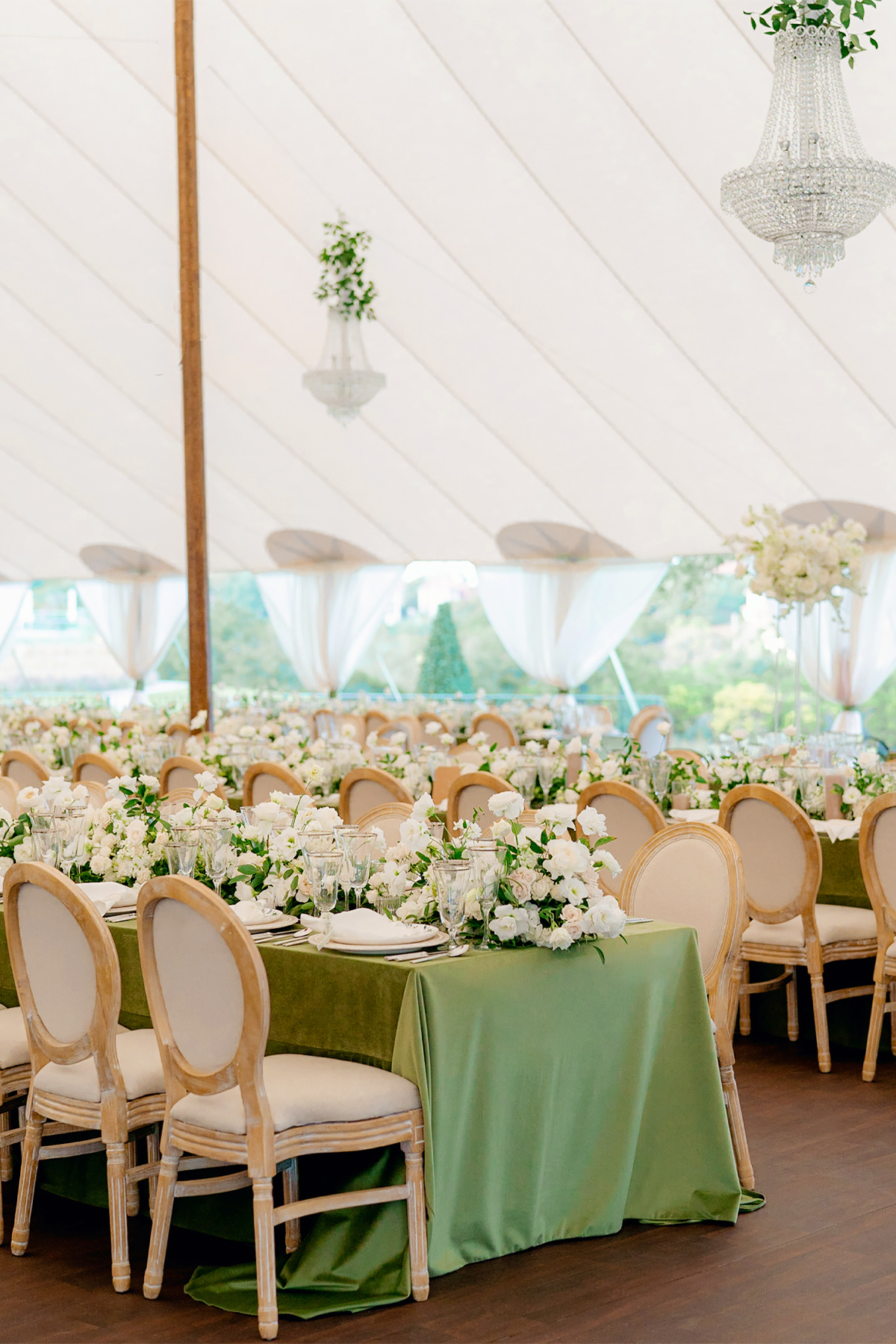 Anna-Cook-and-Skyler-Wheeler-reception-tables-VERT