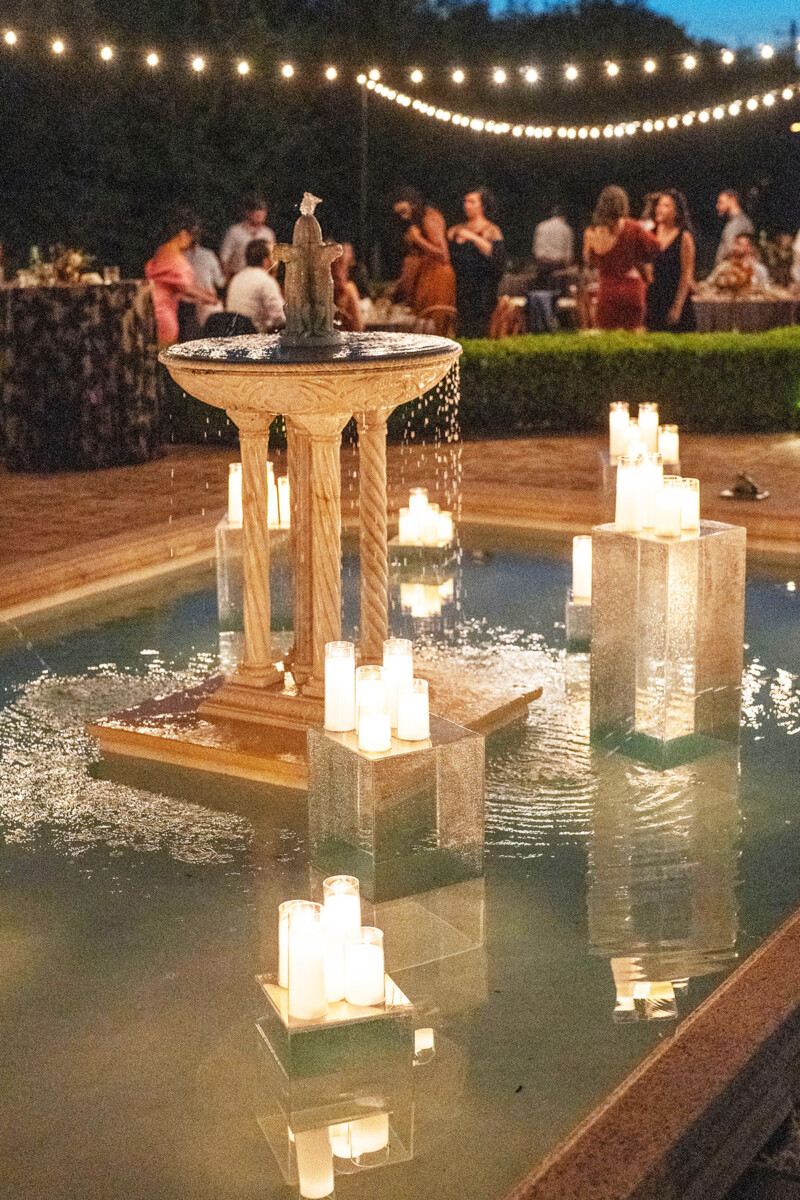This Couple's Commodore Perry Wedding Was Full of Fall Florals and Foliage