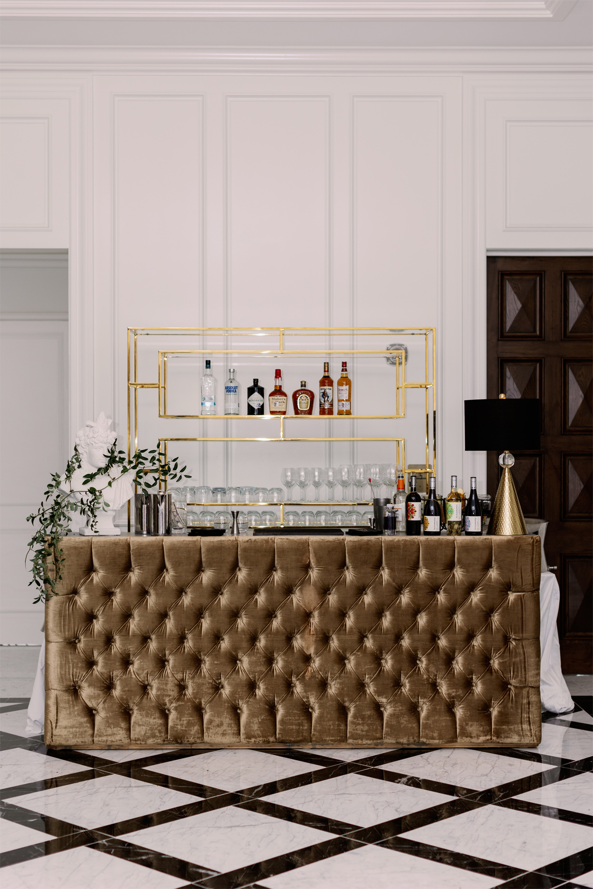 Lauren-Lyngstad-Tanner-Wells-wedding-bar-VERT