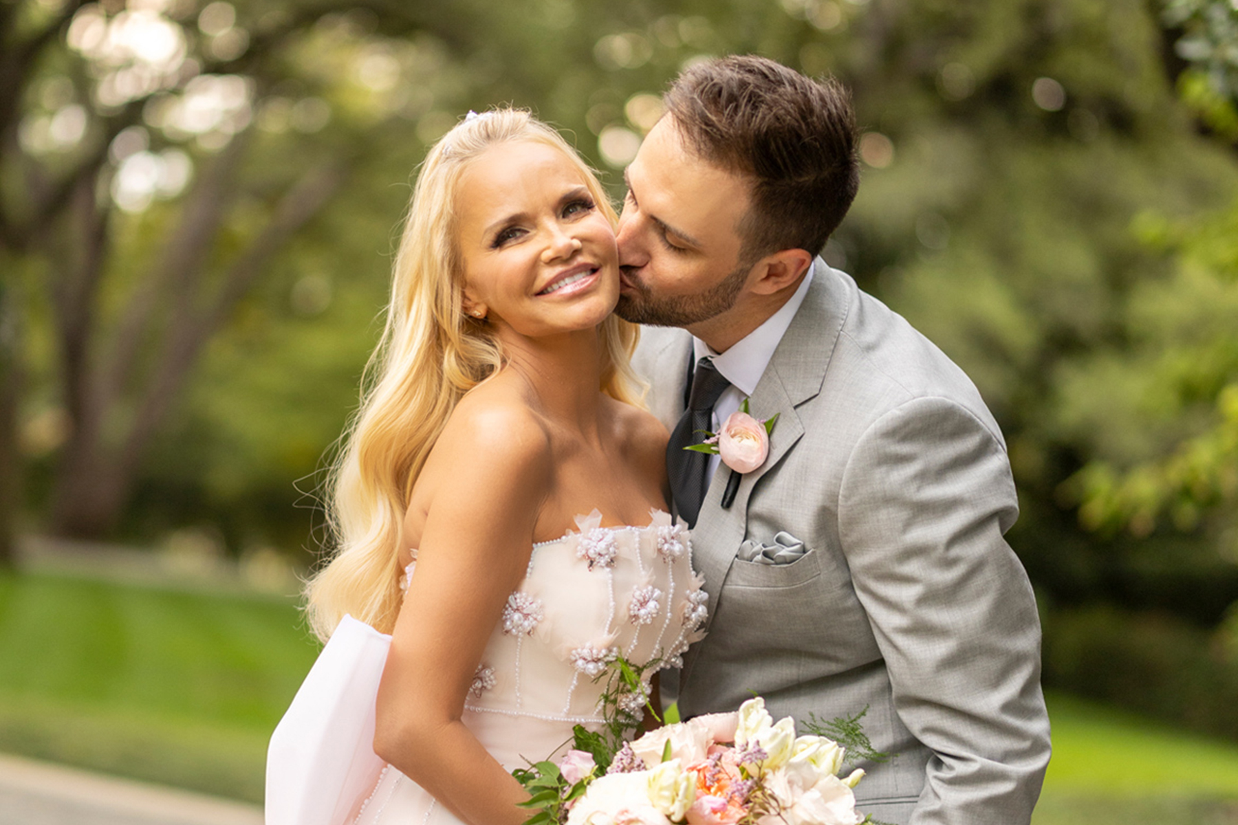 Wicked's Kristin Chenoweth Throws a Magical At-Home Wedding Fit For ...