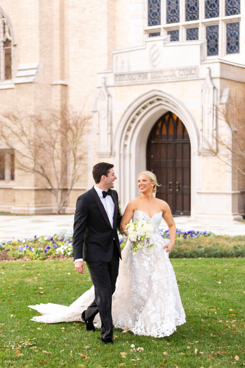 How Dallas Brides Can Incorporate Spring Colors Into Their Wedding Days